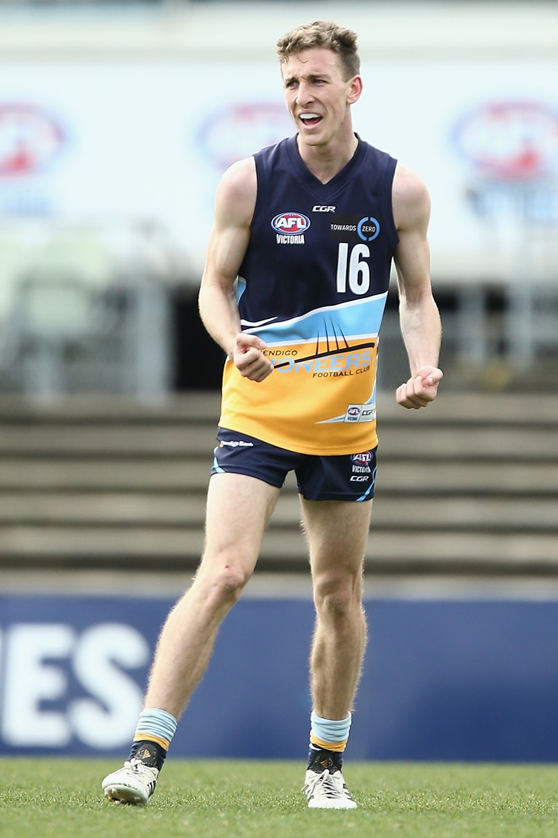 VFL: Dons sign Atley