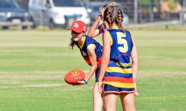 AFLW: Female Footy Clinics