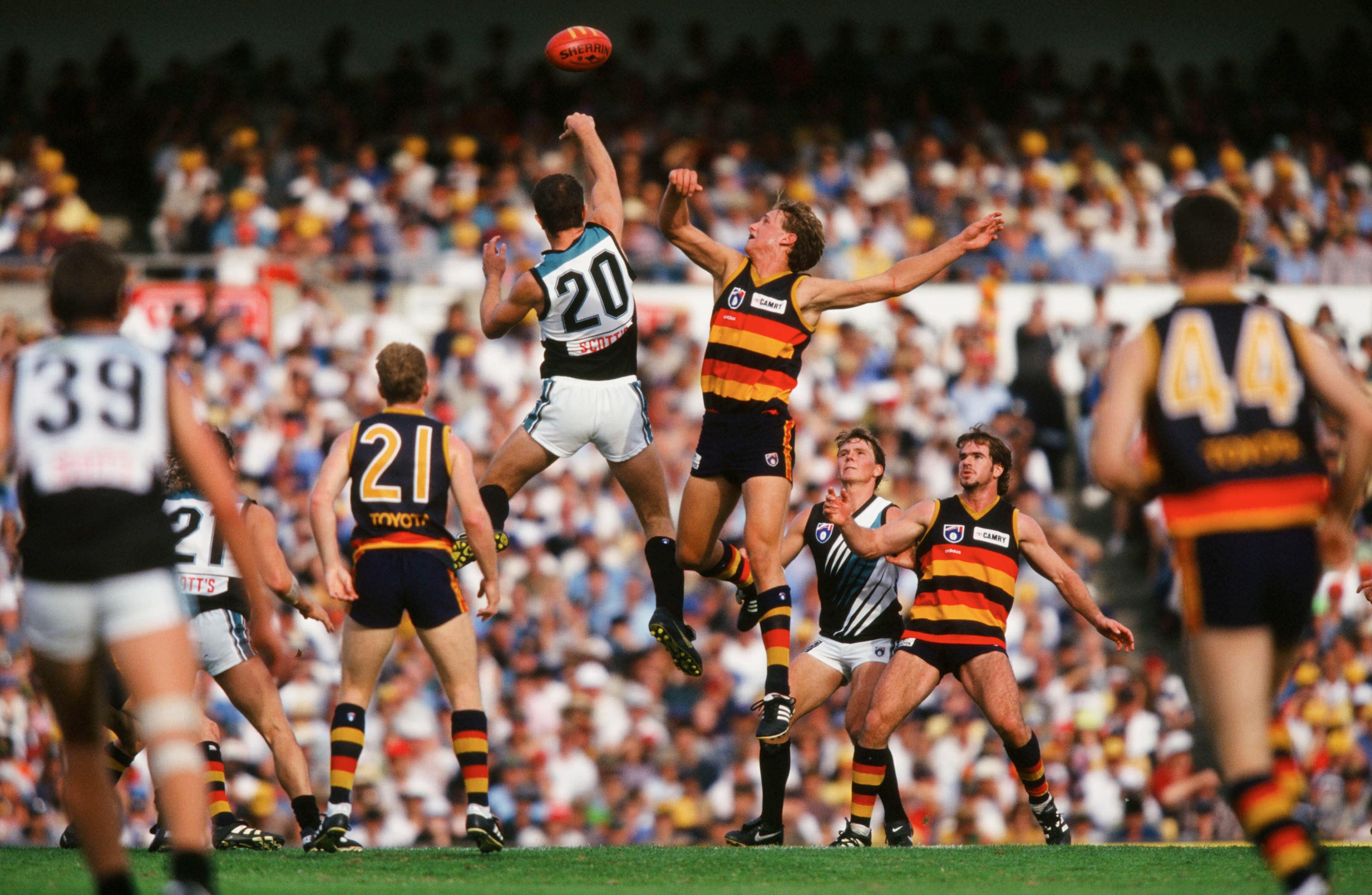 Former Crows captains pick their five favourite Showdowns