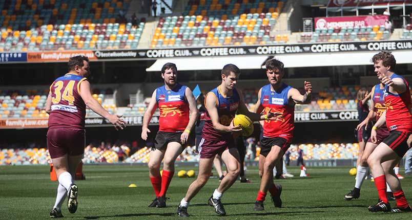 Members Round Extended Bench: Gallery