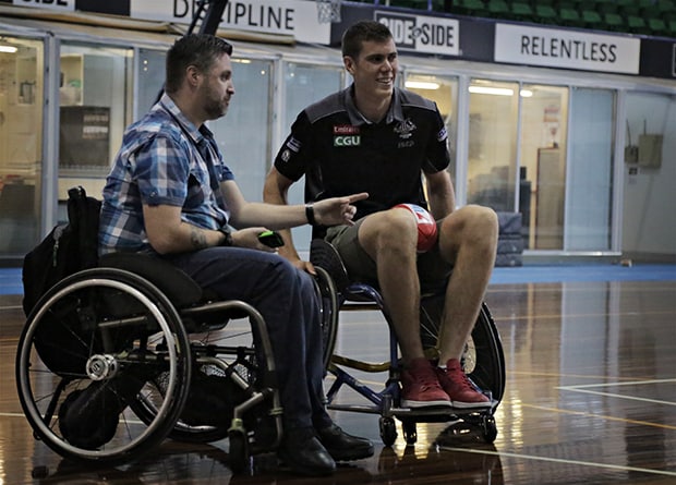 Cox's lesson in Auslan