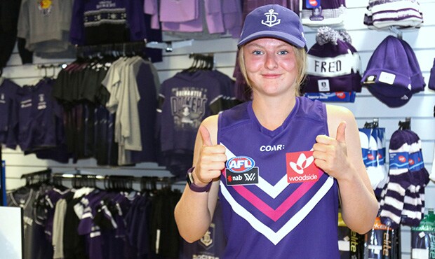 Freo fans throw their support behind women’s team