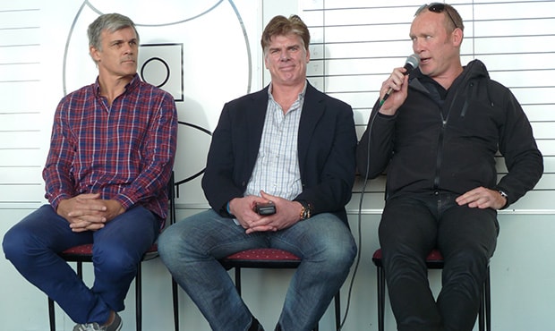 Langford explains guernsey gesture at Hawks Museum function