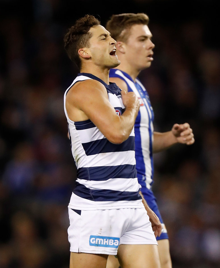 Photo Gallery - Round 8