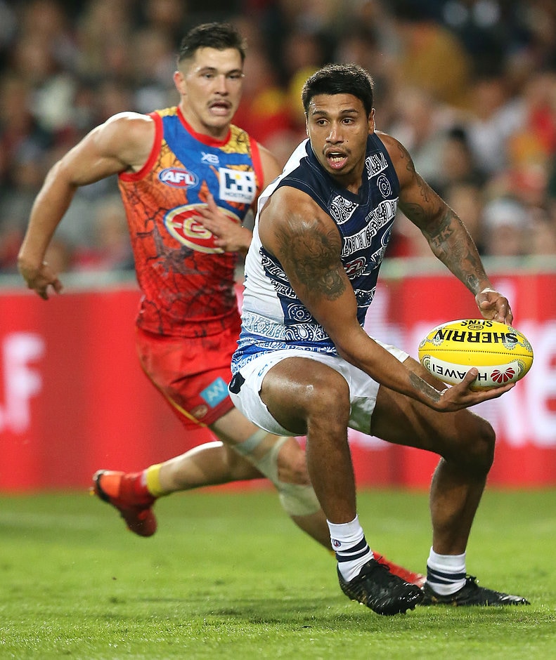 Photo Gallery - Round 10
