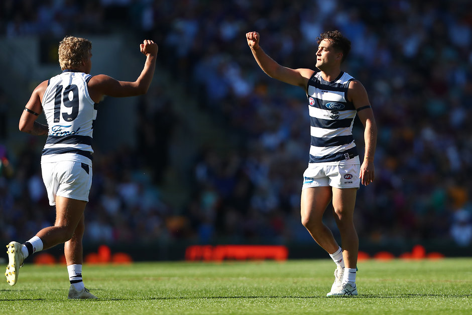 Photo Gallery - Round 22