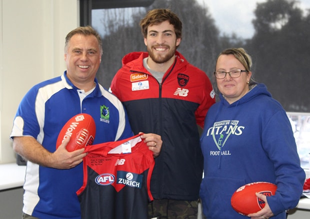 Viney attends South East Juniors day