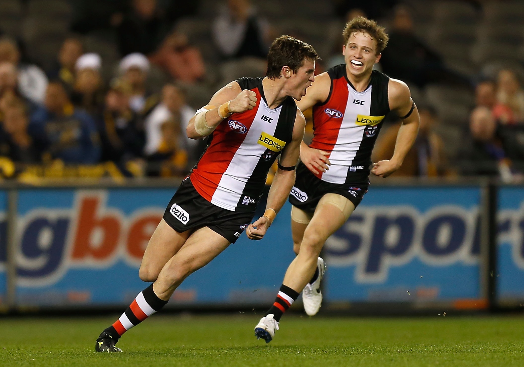 Lenny Hayes joins Hall of Fame