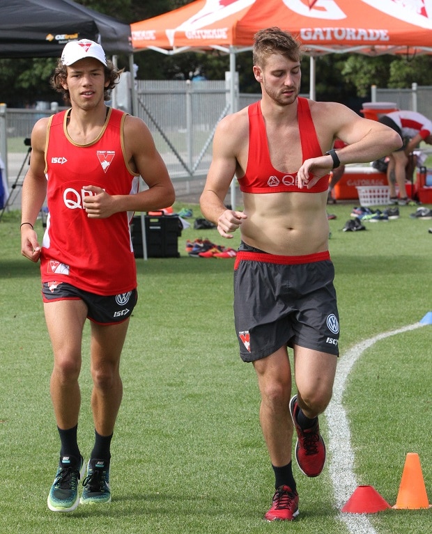 Photos: The home straight