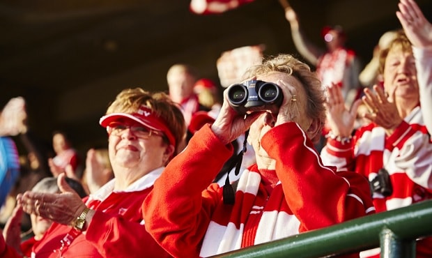 Cheer on the Swans for free! - sydneyswans.com.au